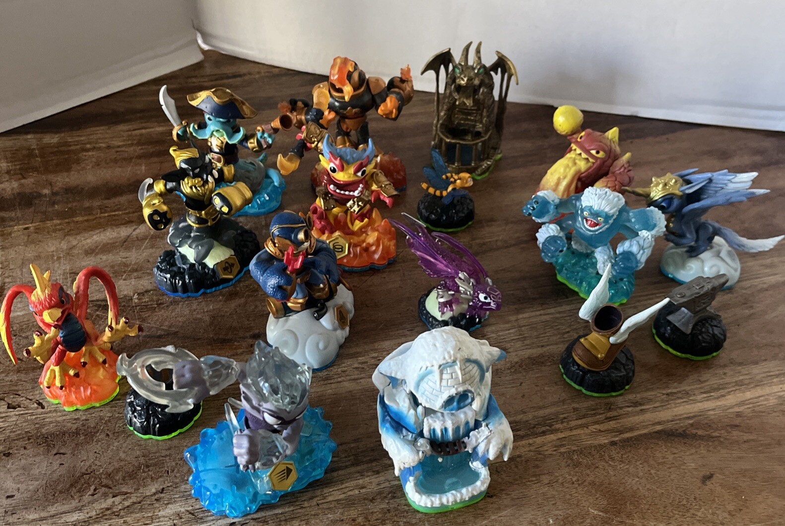 Skylanders Lot Of 16 Activision Action Figures | eBay