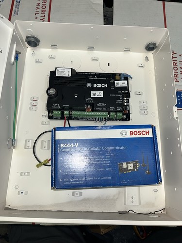 BOSCH B465 & New B444 Universal Dual Path Communicator With Cabinet And ...