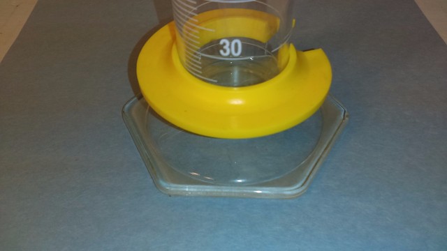 VWR 89000-256 Glass 250mL Hexagonal Base TC Graduated Cylinders w/LDPE ...