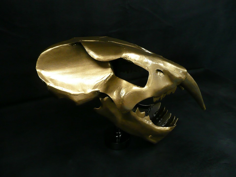 Handmade Welded Metal Sabre Tooth Tiger / Smilodon Skull Sculpture ...