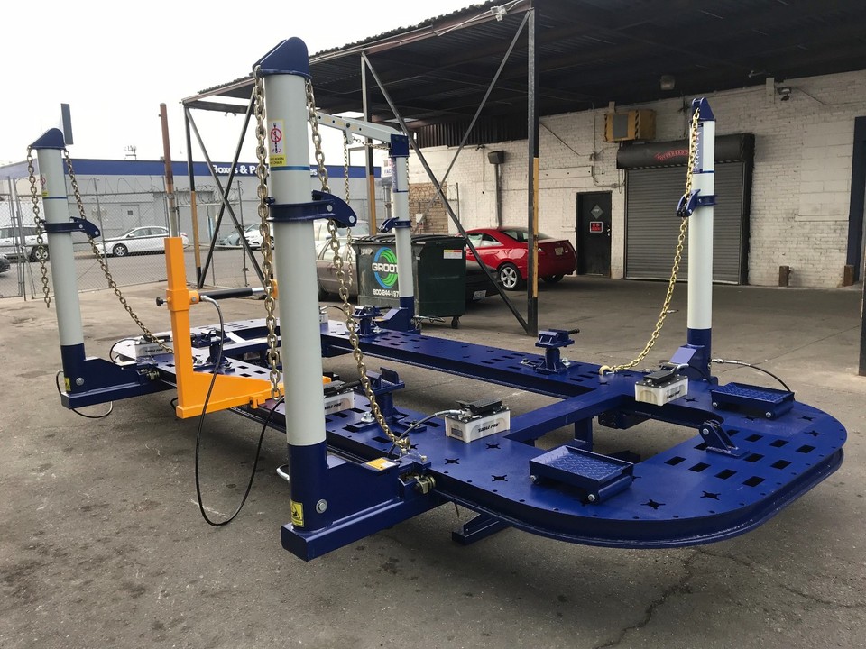 22 FEET 4 TOWERS AUTO BODY SHOP FRAME MACHINE WITH FREE CLAMPS,TOOLS ...