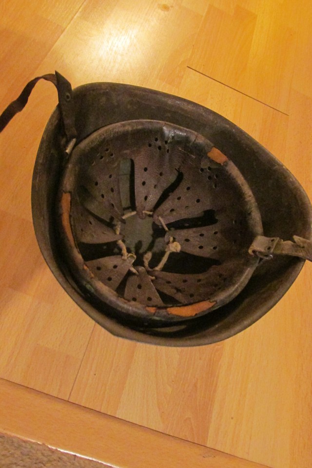 WW2 Italian military helmet M33 with liner | eBay