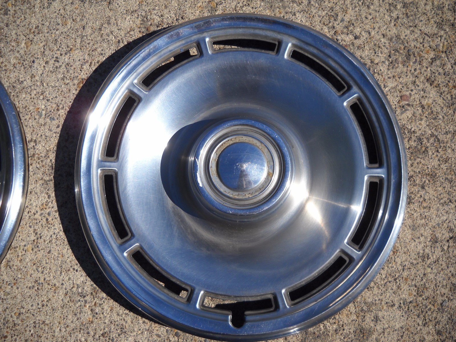 Chevy Steel Hubcaps Set Chevrolet Motor Division 14" El Camino Chevelle ...