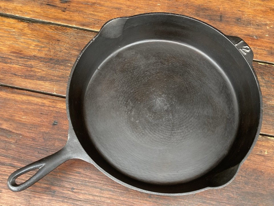 Raised Number #12 Cast Iron Skillet with Raised Initial Makers Marks | eBay