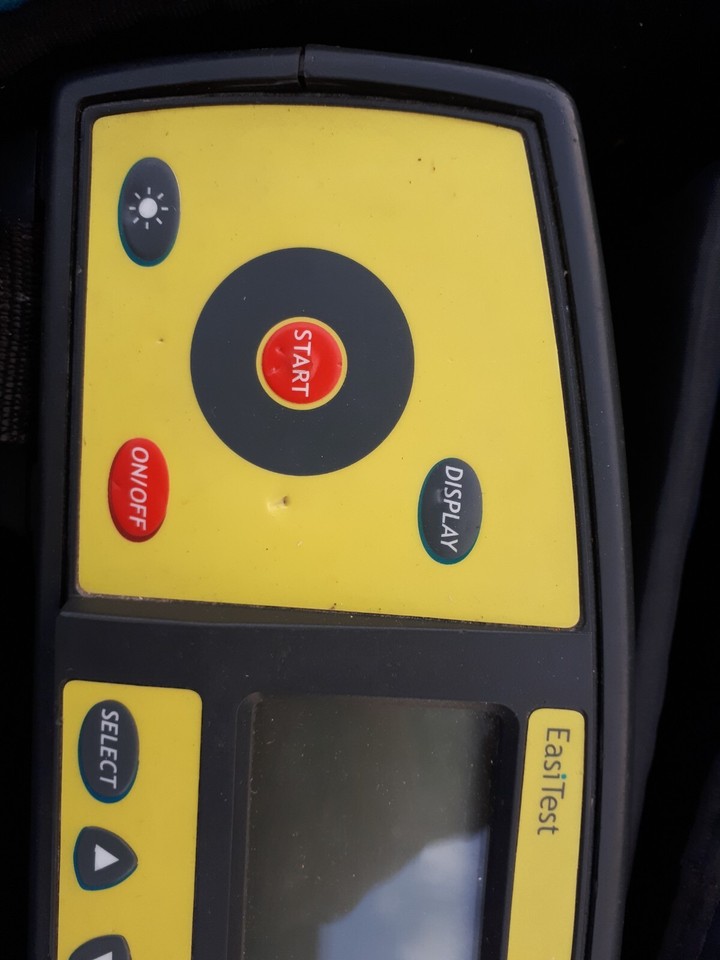 METREL MULTIFUNCTION TESTER - Continuity / Insulation / RCD Test ...