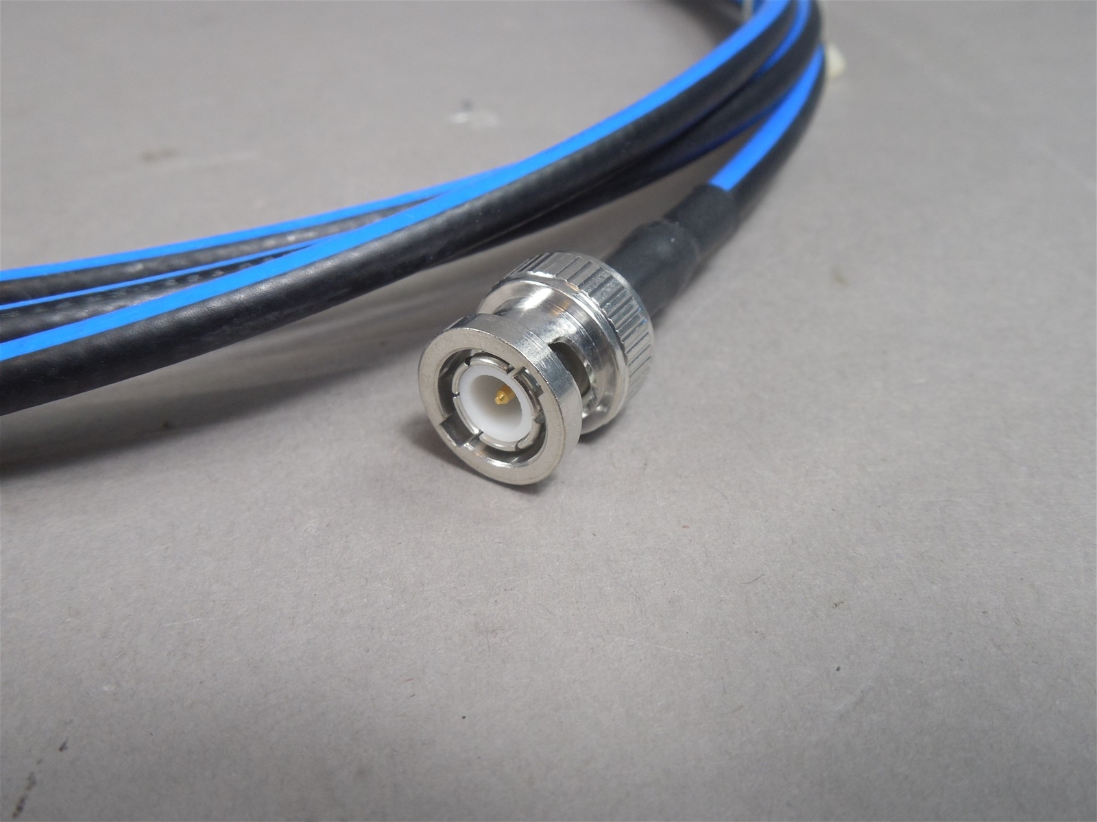 Huber Suhner Cable Assy BNC/M to SMA/M 50Ω DC-4GHz. EF142/11SMA/11BNC/2 ...