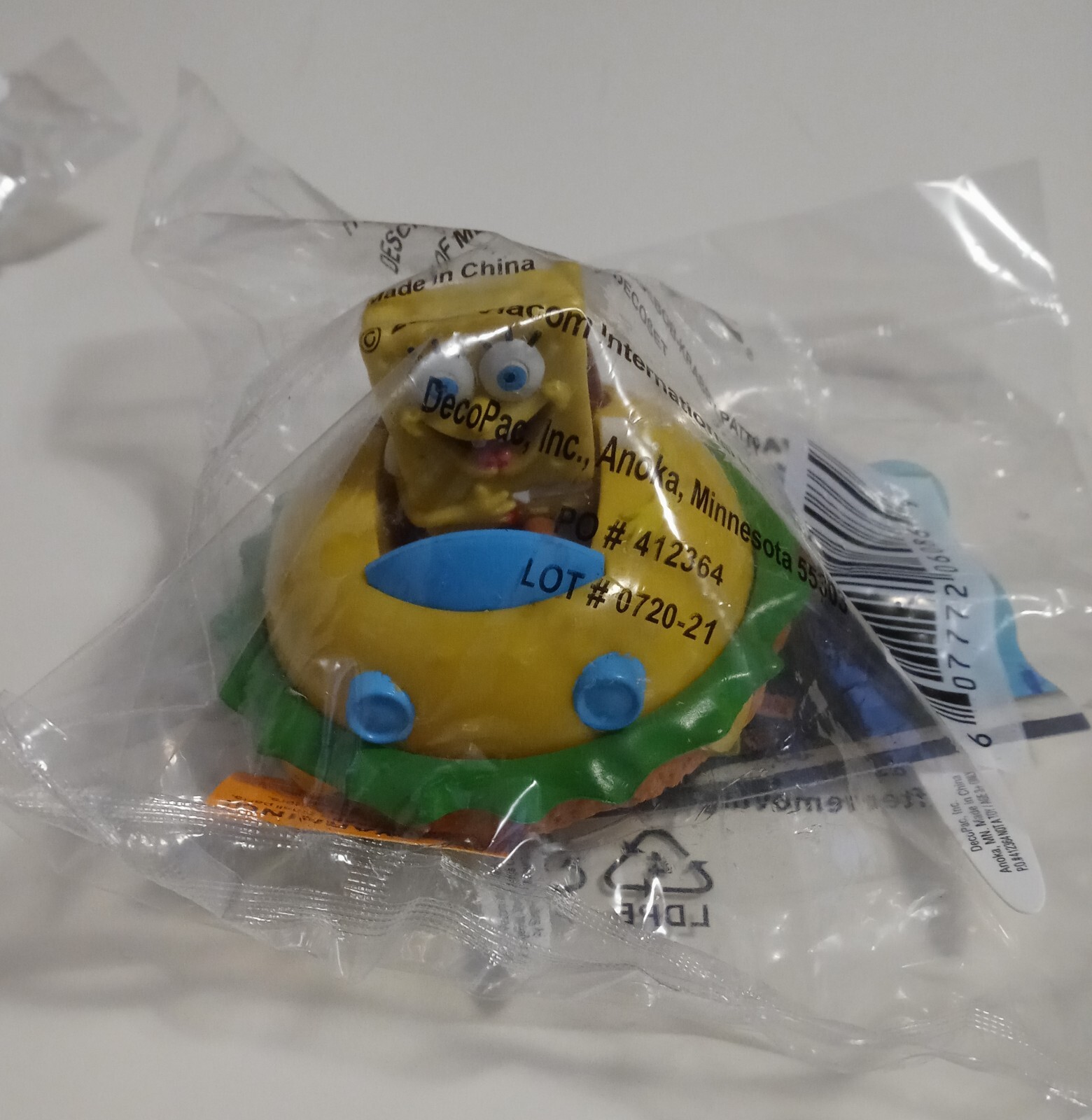 2015 VIACOM SPONGEBOB SQUAREPANTS KRABBY PATTY WAGON CAR TOY CAKE TOPPER