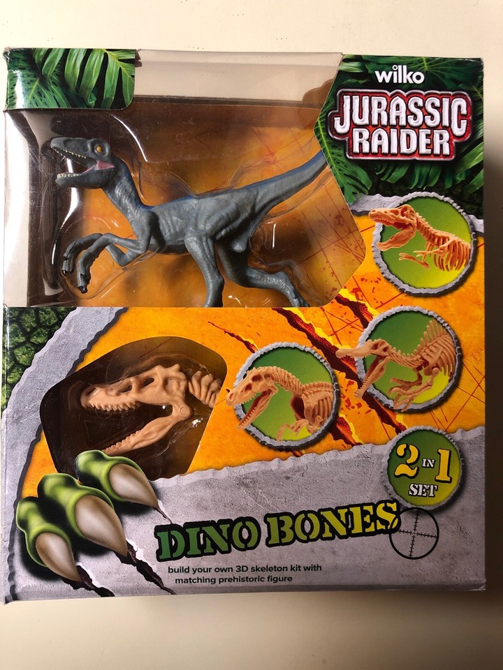 Wilko Dinosaur Playsets - Jurassic Raider Dino Bones - Blox Pterodactyl ...