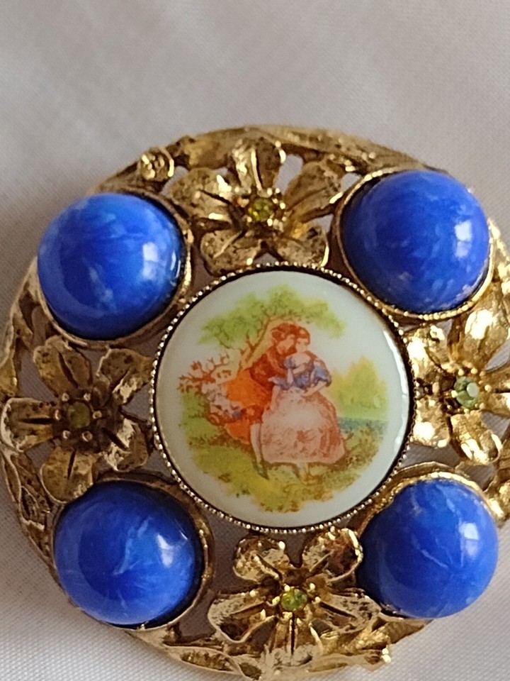 VTG Fragonard SIGNED art glass Lapis Germany round courting couple ...