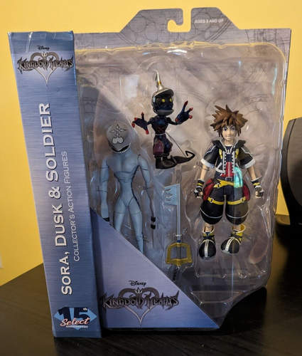 Kingdom Hearts Sora, Dusk, & Soldier Diamond Select Toys 3-Set Figures ...