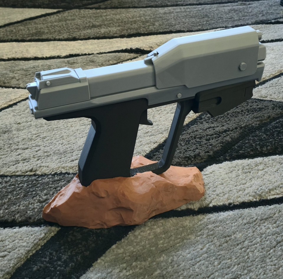 Halo M6G Magnum Cosplay Prop Replica 3D Printed With Display Stand | eBay