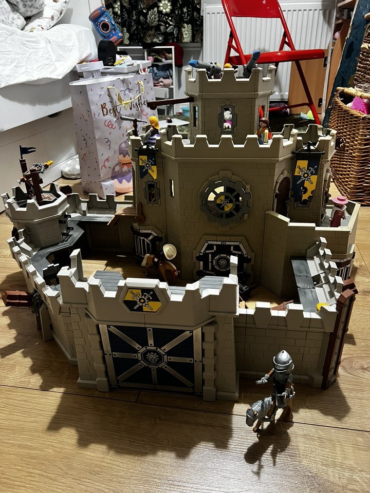 Playmobil Novelmore Fortress Castle - Playmobil 70220 Knights Castle | eBay