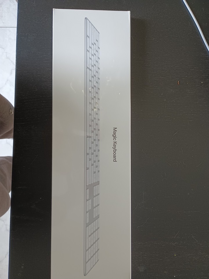 Apple Magic Keyboard with Numeric keypad (Wireless - Rechargable - US ...