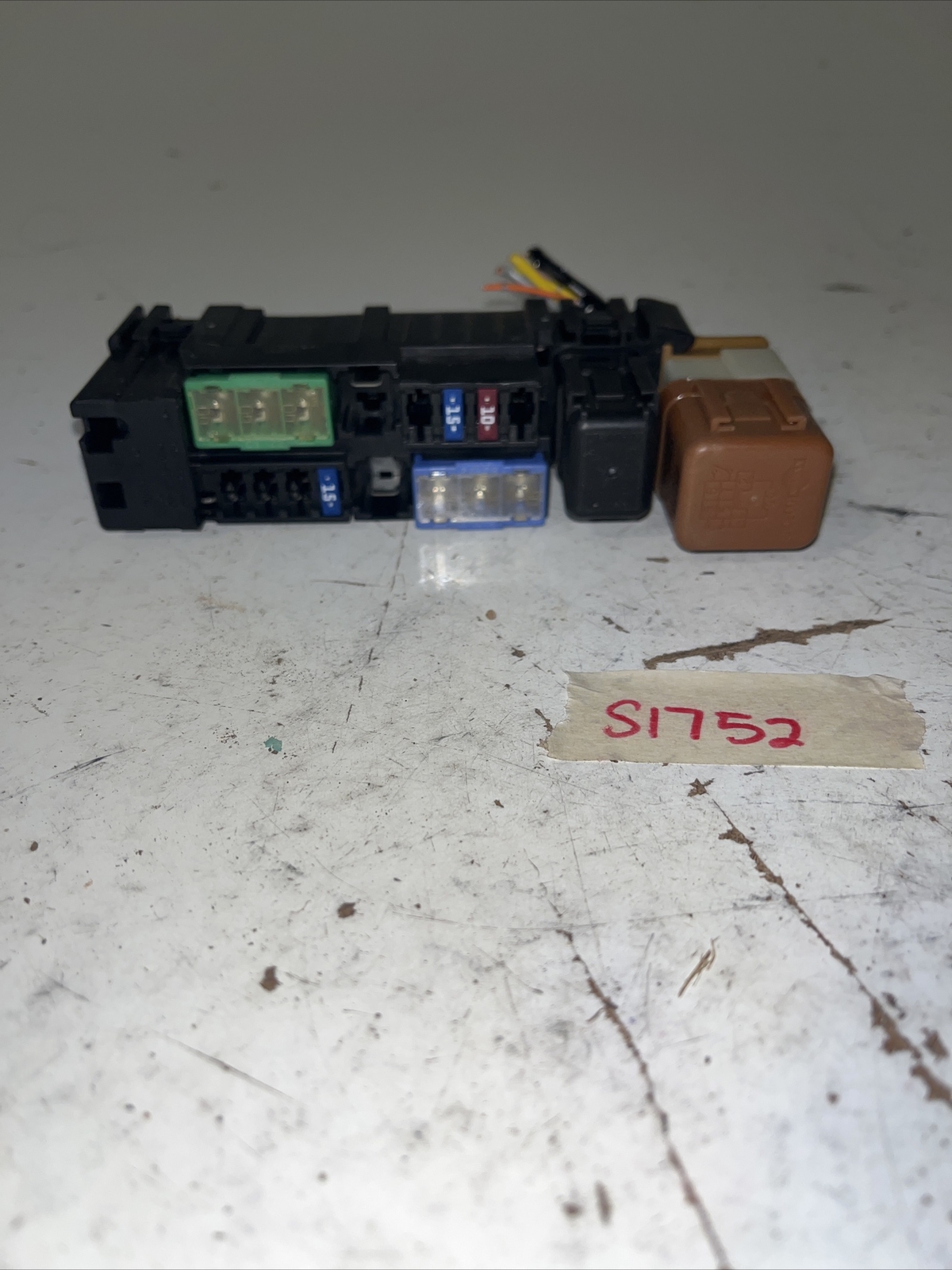 2013 2014 Nissan Altima 2.5L Engine Fusebox Fuse & Relay Control Unit ...
