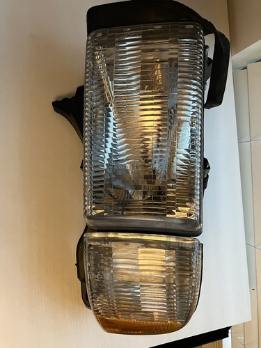 Depo 133-1104L Left Headlight Assembly Fits 1994-2002 Dodge Ram 2500 ...