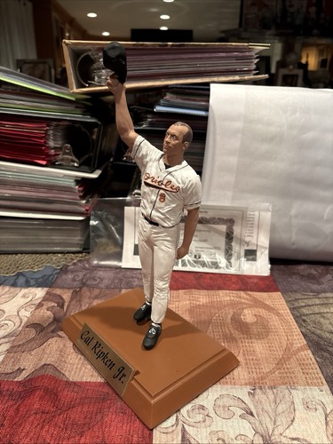 SALVINO CAL RIPKEN JR BALTIMORE ORIOLES FIGURINE #1997 w/ COA. FAREWELL ...