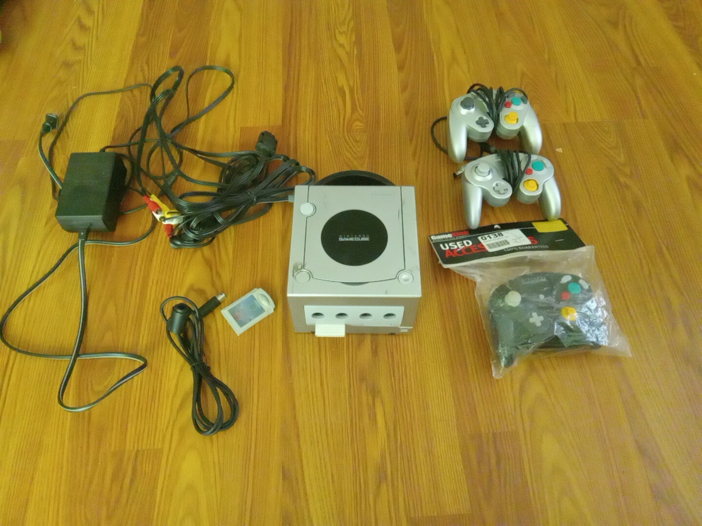 Nintendo GameCube Console (Silver) Bundle With Controlers Memory Cards ...