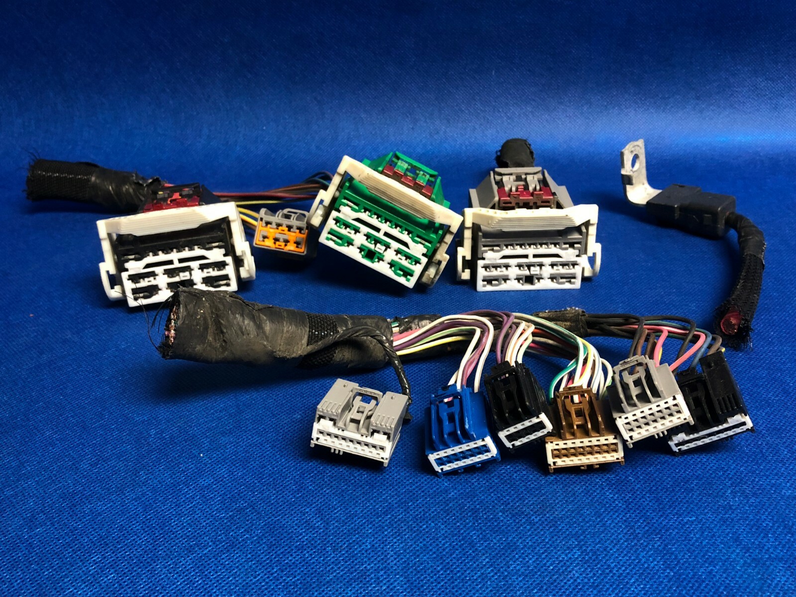 WIRING HARNESS PLUG CONNECTOR CHRYSLER PT CRUISER TIPM FUSEBOX BCM ...