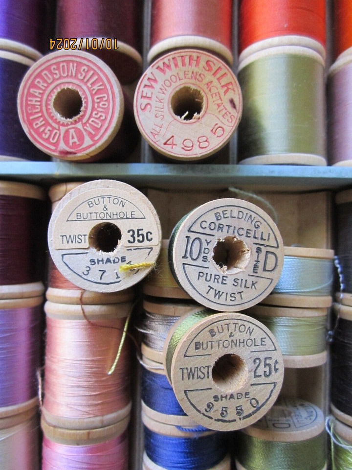 Richardson Silk Vintage Thread Box Set 85 Spools: Sewing & Buttonhole ...