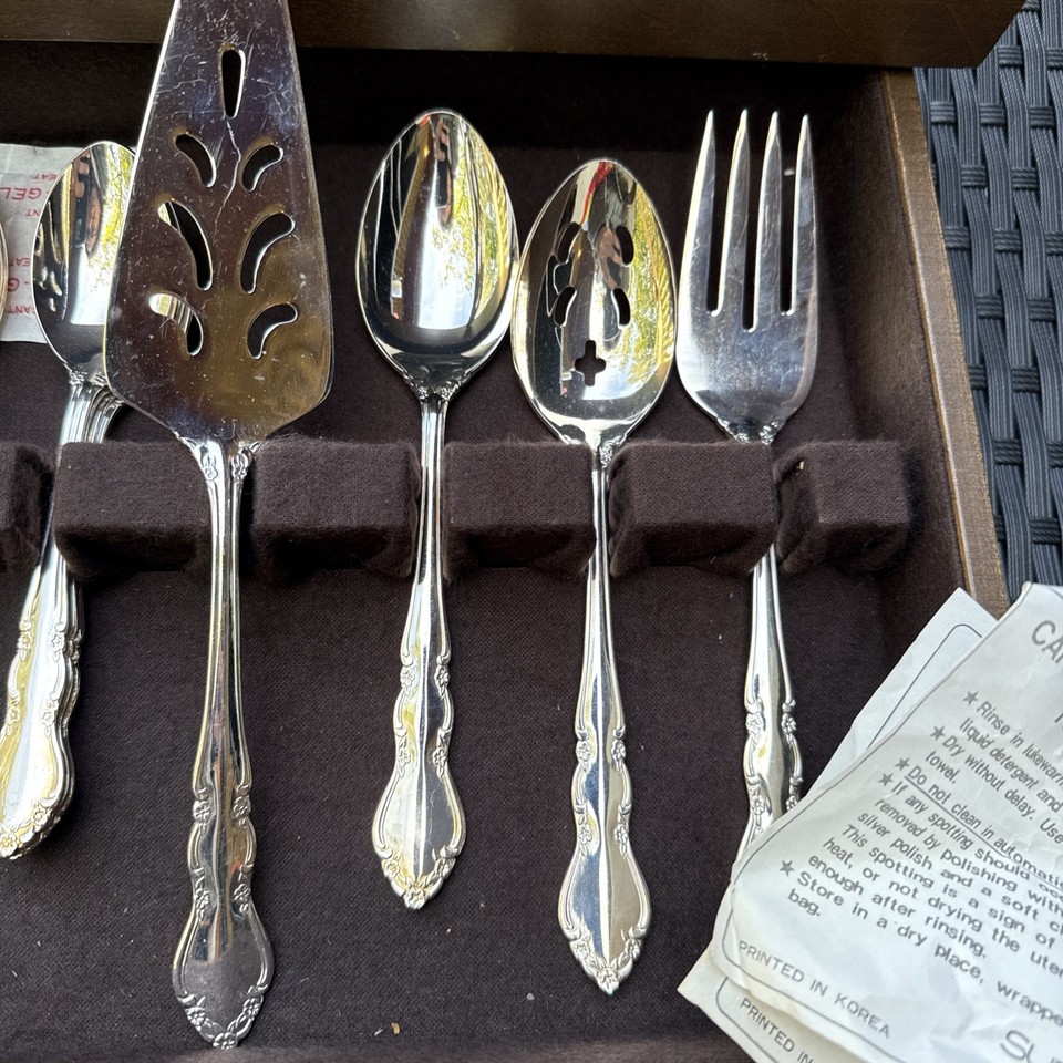 46 Pieces Supreme Cutlery Towle E P BARONESS Silverplate W/Tarnish ...