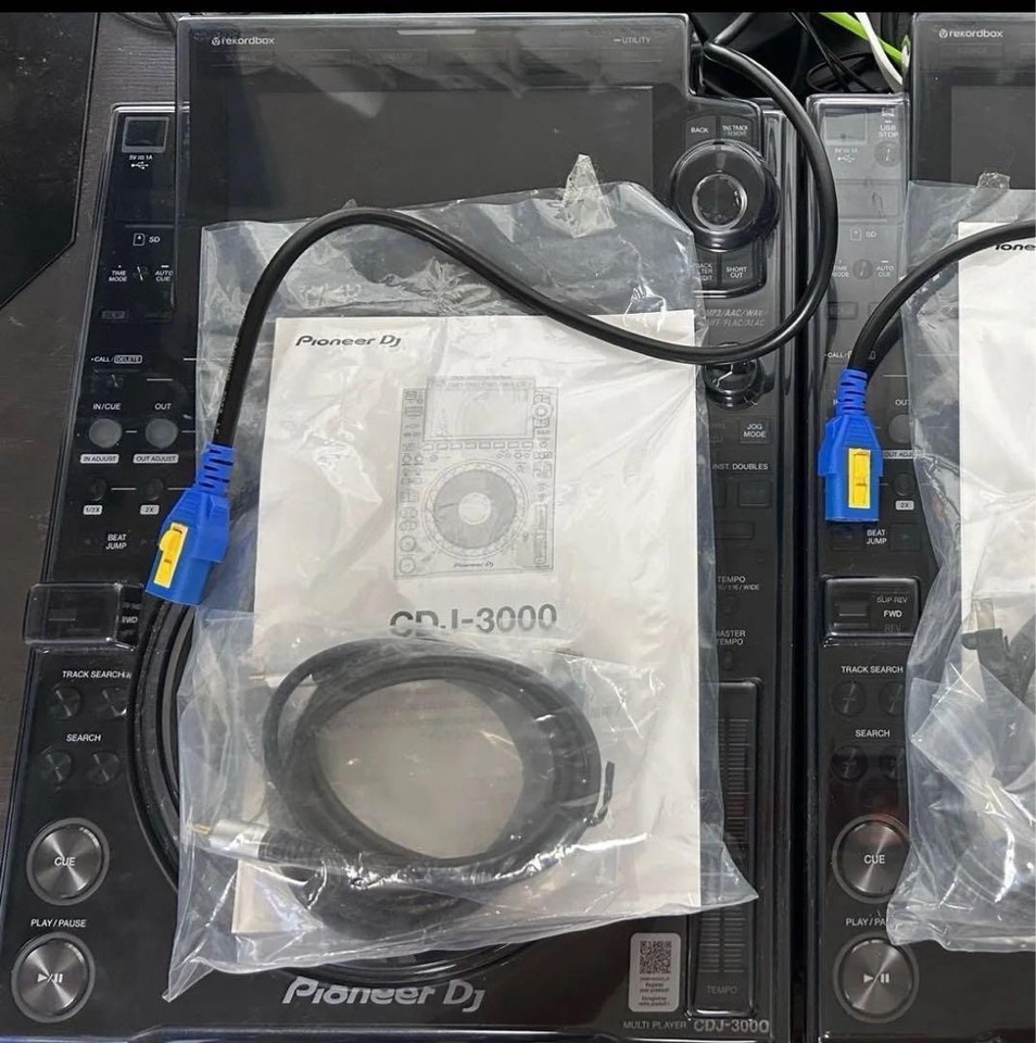 Pioneer DJ CDJ-3000 Black Pair Set of 2 with All Accessories Tested ...
