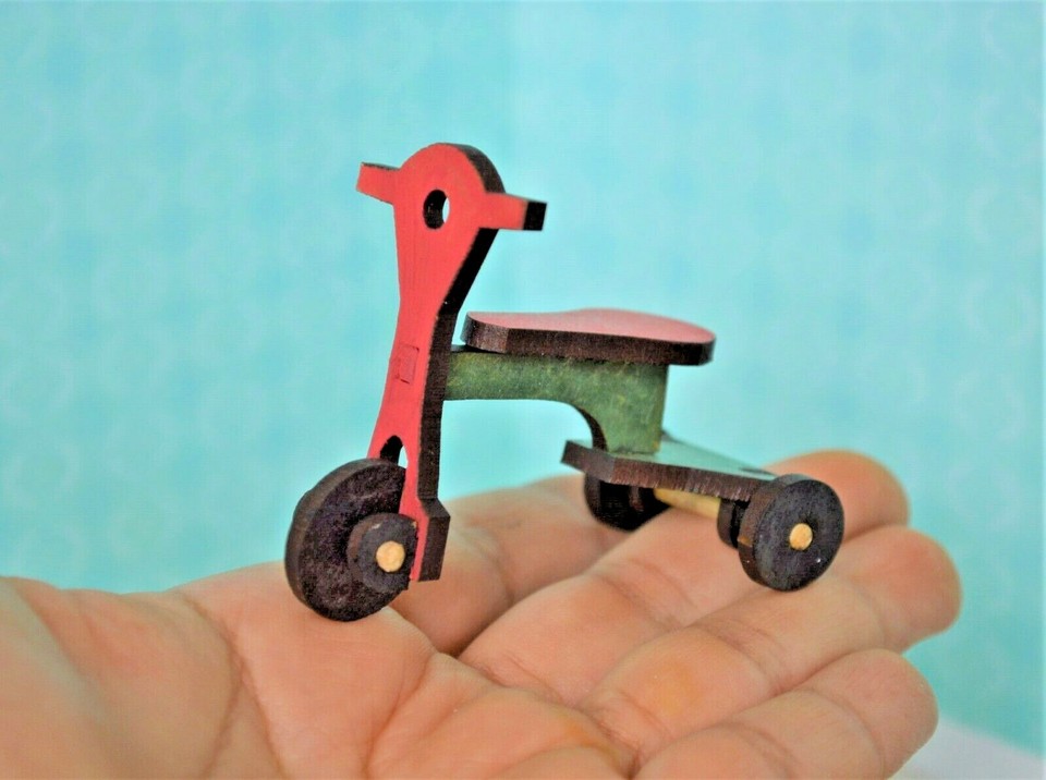Dollhouse Miniature Toy Tricycle Bike Classic Ride 1:12 Scale Kids Toy ...