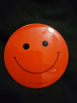 Smile happy face pinback button pin | eBay