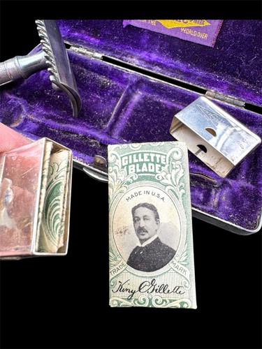 Beautiful Estate 1902 Pt British Pocket Edition Gillette Floral Safety ...