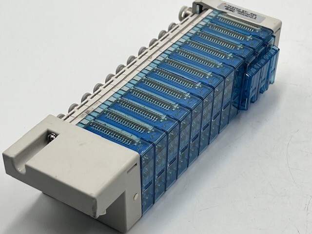 SMC VV-12-DUXO1449 AMAT #: 4060 26 Ports Pneumatic Valves Manifold Used ...