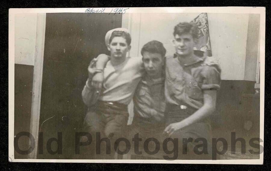 3 HANDSOME TOUGH YOUNG SAILORS WW2 ERA 1945 OLD/VINTAGE PHOTO- G43 | eBay