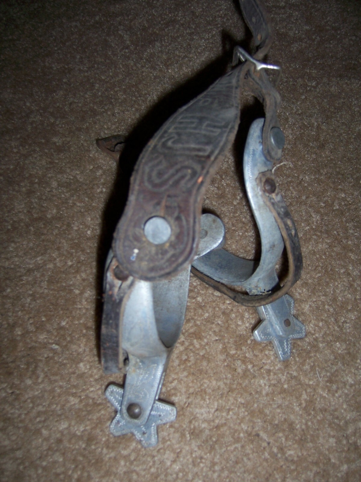 ANTIQUE SPURS LEAF AND FLORAL ROCKER ENGRAVING STRAP MARKED HJS MAKER ...