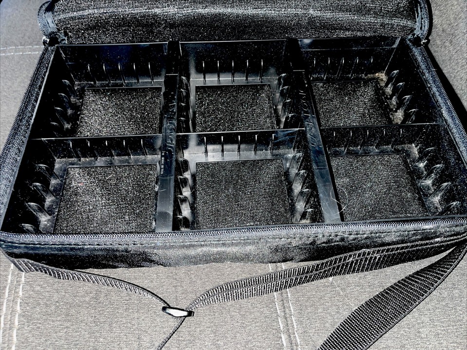 Case Logic 30 Cassette Tape Carrying Case Bag Adjustable Strap Vintage ...