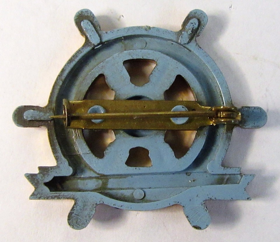 scarcer 1965 SEATTLE SEAFAIR SKIPPER PIN gold on BLUE Hydroplane boat ...