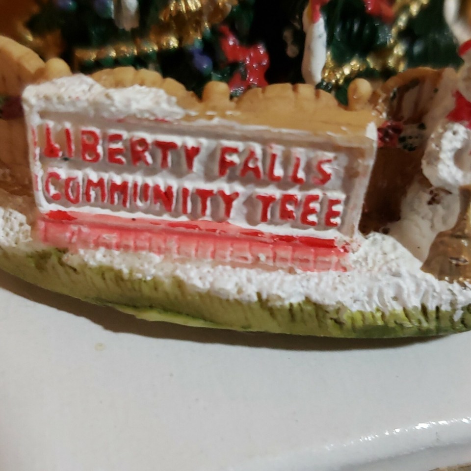 Liberty Falls The Americana Collection Community Christmas Tree & 6 ...