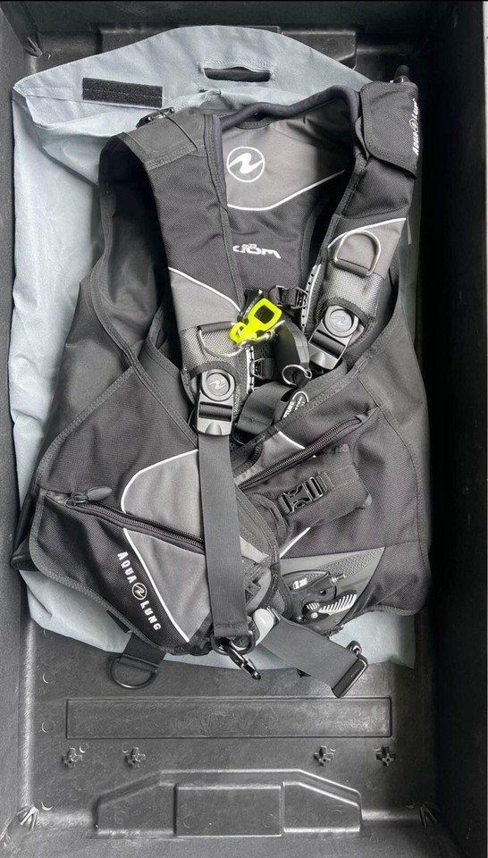 SCUBA Gear LOT - Barely Used - Full Set BCD, Tanks, Octopus, Computer ...