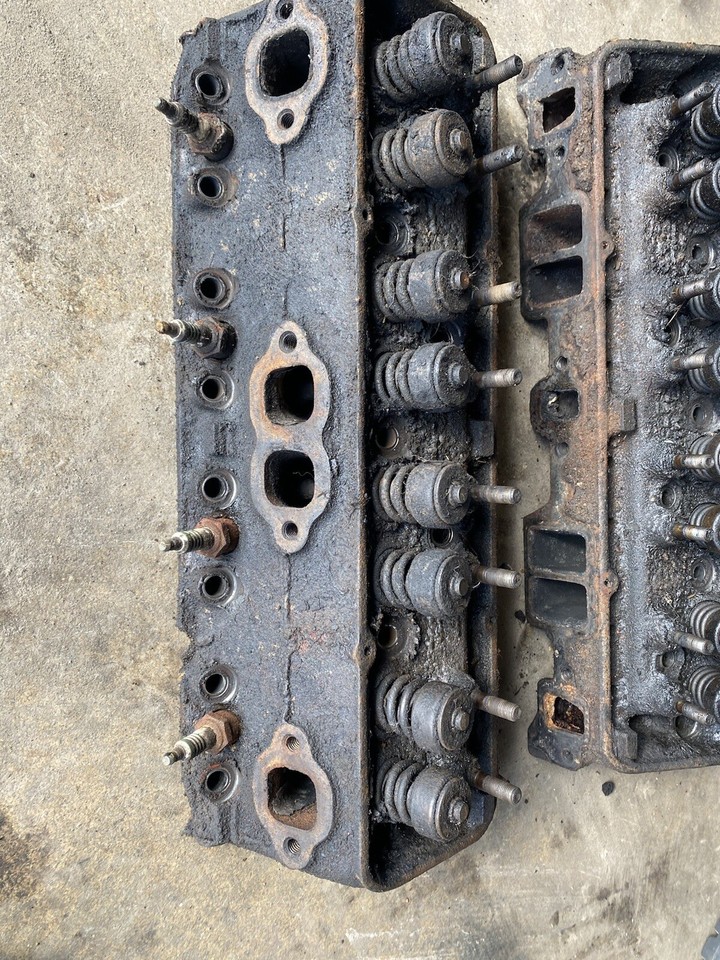 Chevrolet 283 Cylinder Heads M1S29-30 | OE