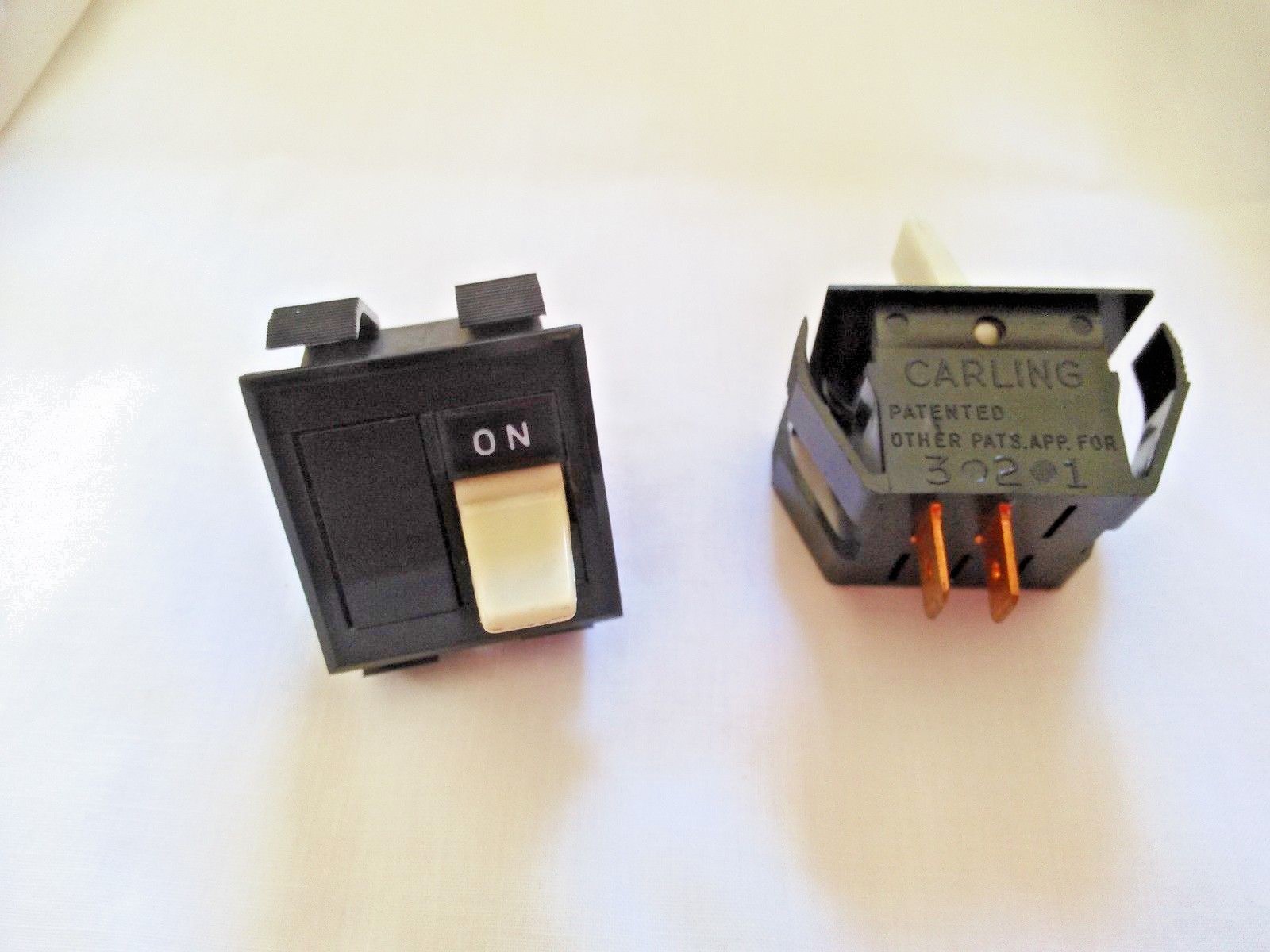 Thomas Built Buses TBB 22063376 Carling Paddle Switch Momentary On - 2 ...