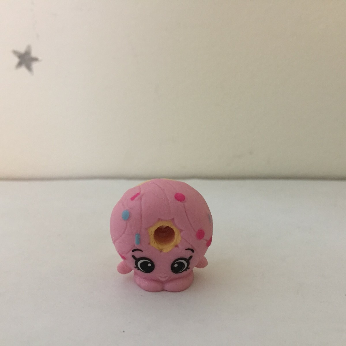 S Hopkins Characters Single