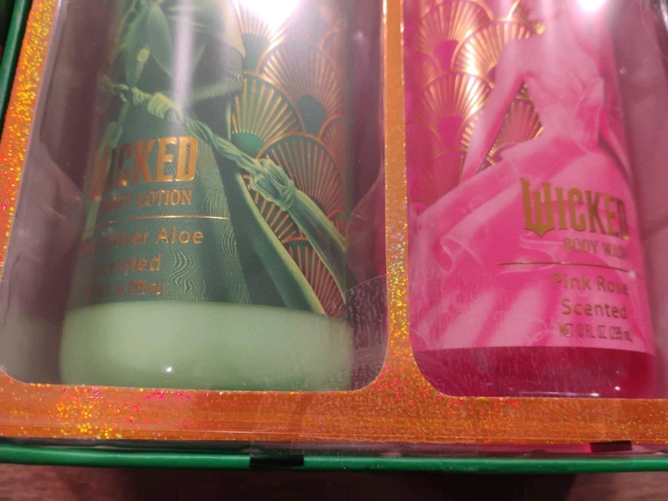 Disney Wicked 2-Piece Bath Set: Body Wash Body Lotion Aloe and Rose ...
