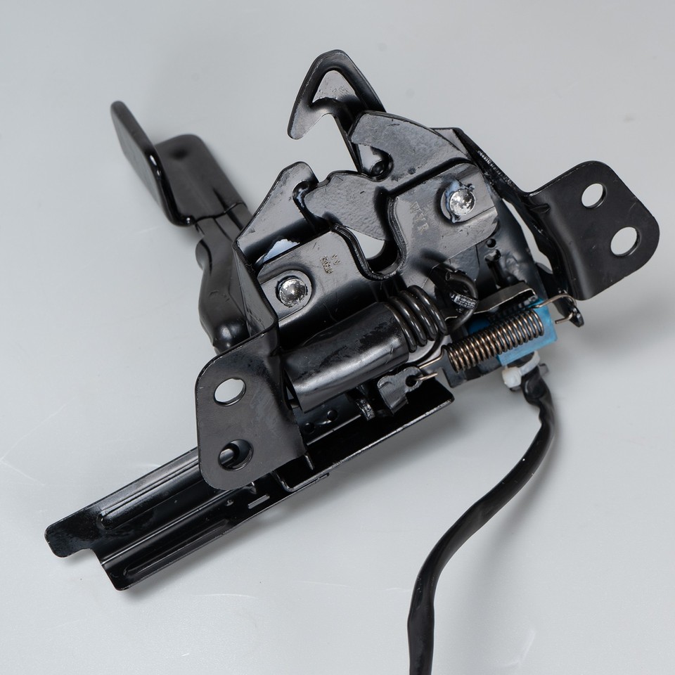 1x Hood Lock Latch Assembly for Hyundai Elantra Sedan 2.0L 2017-2018 ...