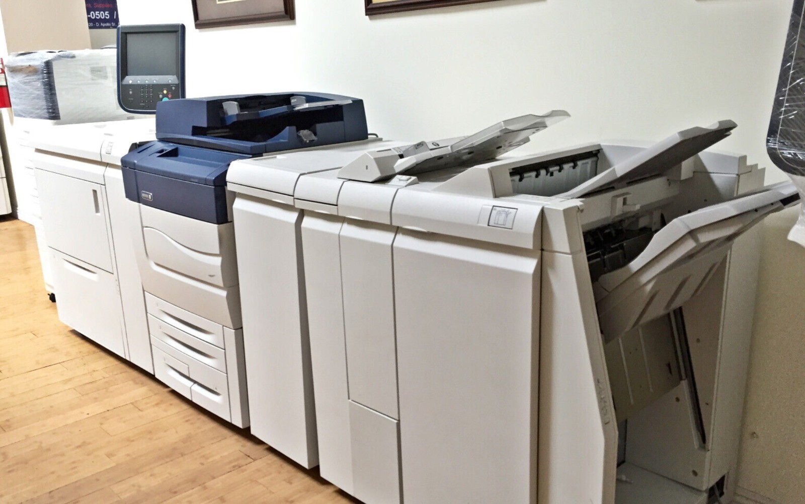 Xerox Color C70 with 1-Tray OHCF Booklet Finisher Interface Mod Fiery ...