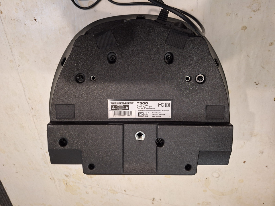 Thrustmaster T300 Racing Wheel Servo Base for PS4/PS3 **FOR PARTS OR ...