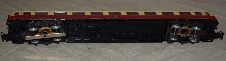 Lot of 4 Marklin DB Deutsche Bahn Passenger Cars 4095, 4096, 4096, 4099 ...