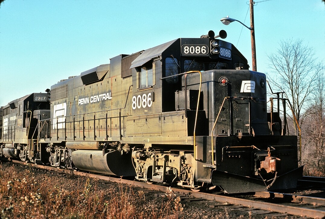 Penn Central (PC) - GP38-2 - #8086 - Original 35mm Slide | eBay