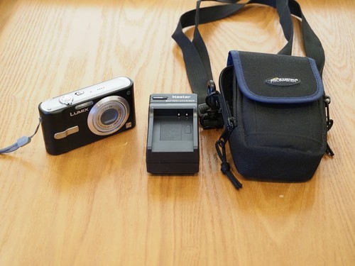Panasonic Lumix DMC-FX12 7.2MP Compact Camera Leica Lens Black With ...