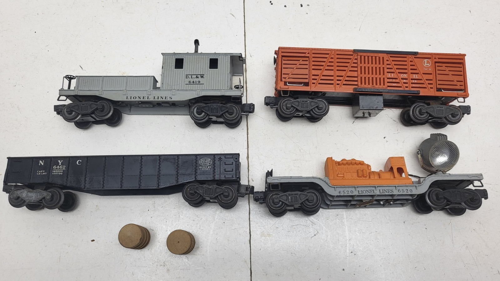 LOT OF 4 LIONEL FREIGHT CARS, Operating Cattle Car,Work Caboose,Search ...