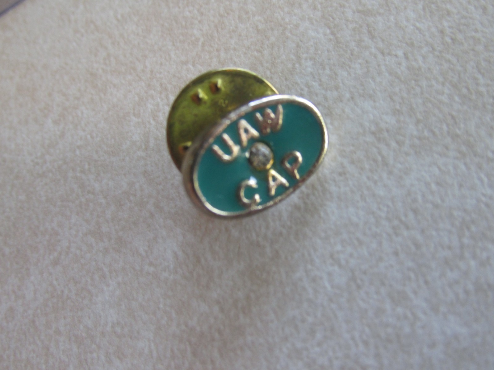 Adv55 Pinback Button Vintage Lapel hat Pin UAW CAP Union Auto Workers ...