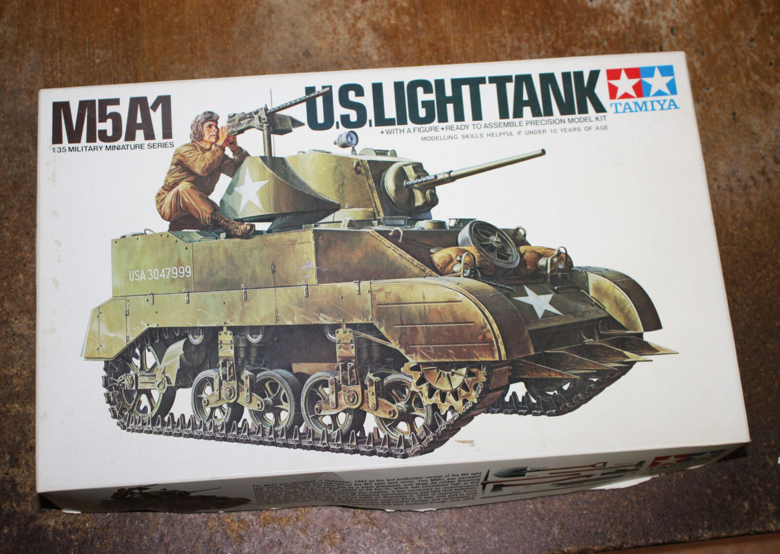Tamiya 35097 M5A1 U.S. US Light Tank WWII Military 1/35 Scale Model Kit ...