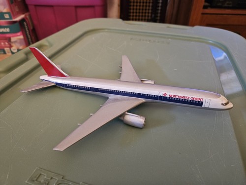 Flight Miniatures Northwest Orient Airlines Boeing 757-251 Display ...