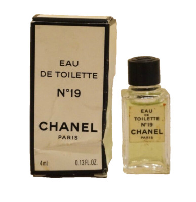 Chanel N19 by Chanel Eau de Toilette Splash miniature 4 ml for Women ...